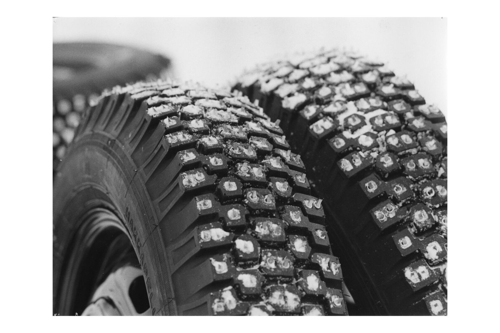 Studs grip the road / Nokian Tyres